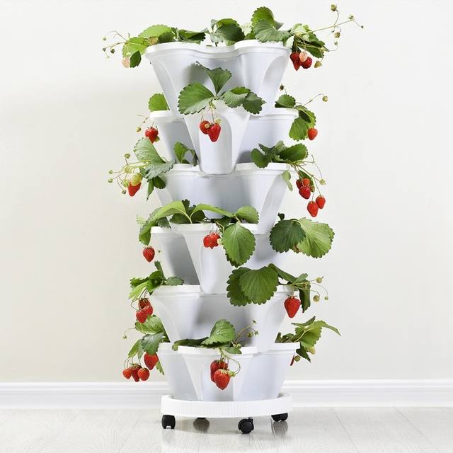 Stackable Planter Tower | asghedom.com