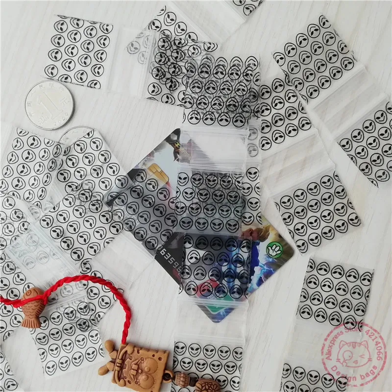 125125-Small-Mini-Ziplock-Bags-Black-Alien-Design-100-Baggies-Zippered ...