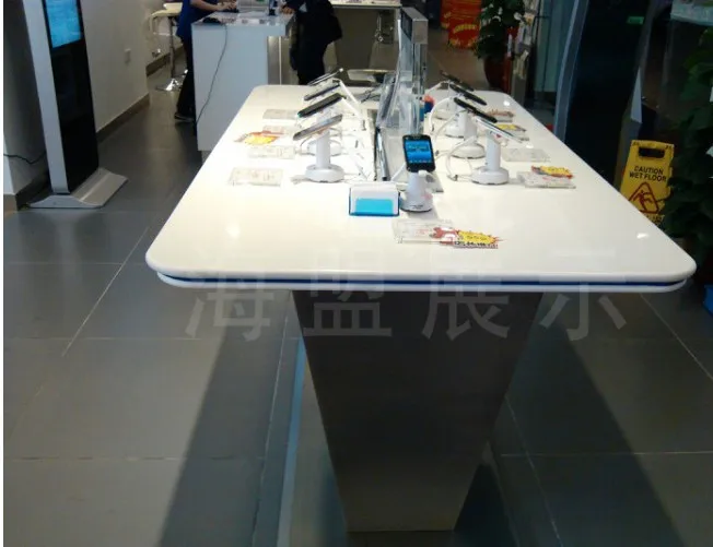 cellphone-retailer-display-table-made-in-china-Samsung-display-stand ...