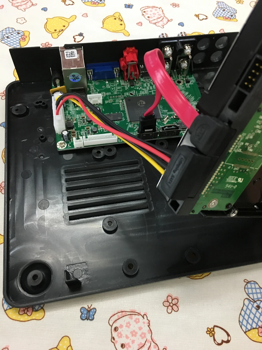 Can you please help me find the cable i need to power my HDD in my new ...