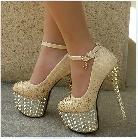 chaussure talon diamant