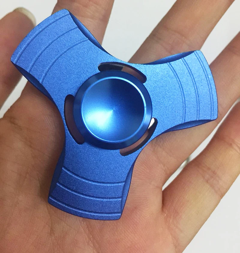 Finger Tip Gyro Finger Spinner Gyro Spiral EDC Gyro in the Interfinger ...