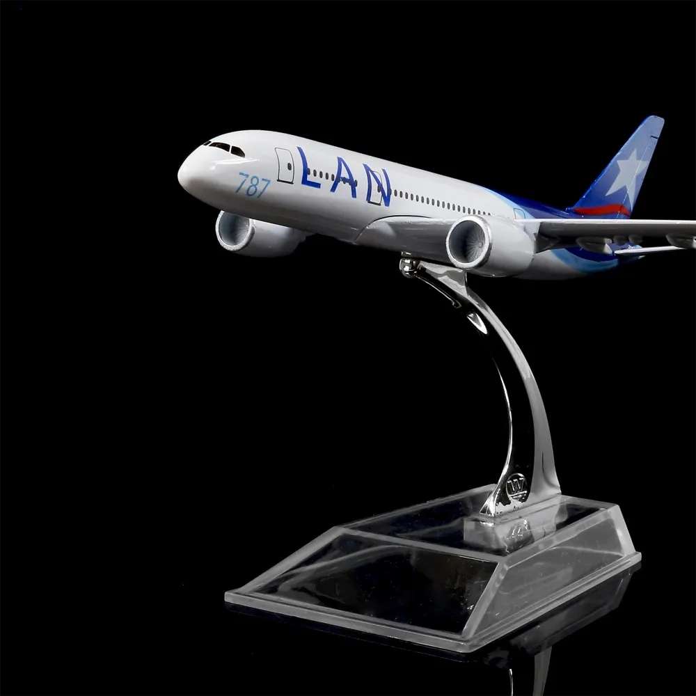 1:400 16cm Chile Lan Boeing 787 Metal Airplane Model Office Decoration ...