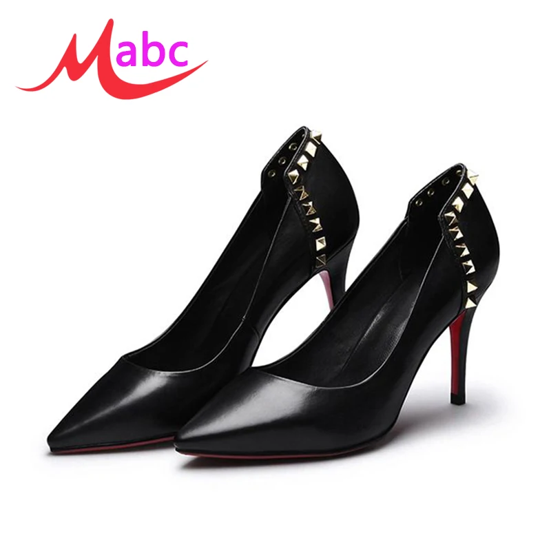 chaussure pour femme a semelle rouge