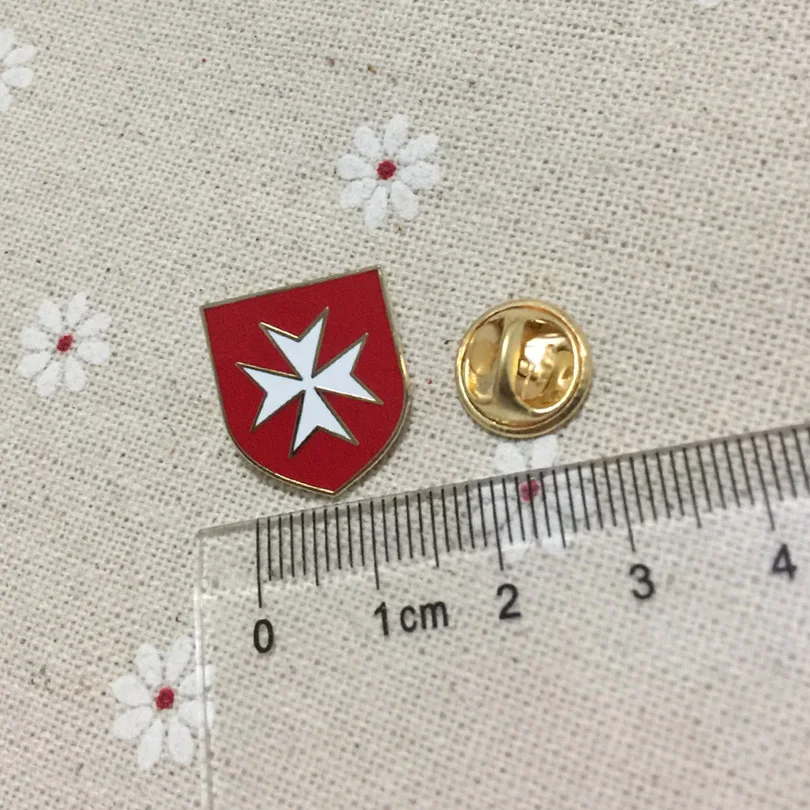 Masonic Red Shield with White Maltese Cross Crusader Order Knight Lapel ...