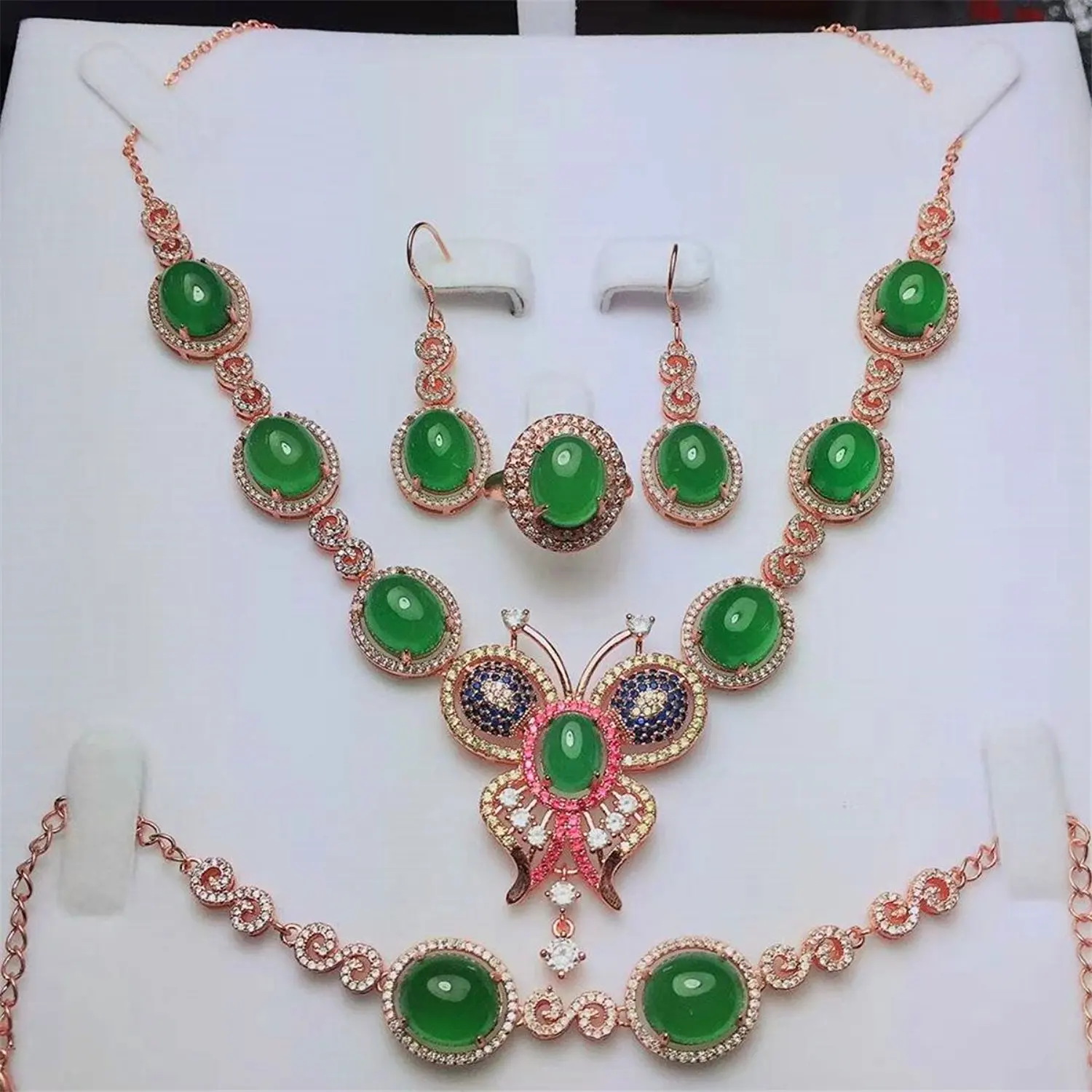 Koraba 925เงินสเตอร์ลิงฝังธรรมชาติสีเขียวChalcedonyจี้ผีเสื้อสร้อยคอ ...