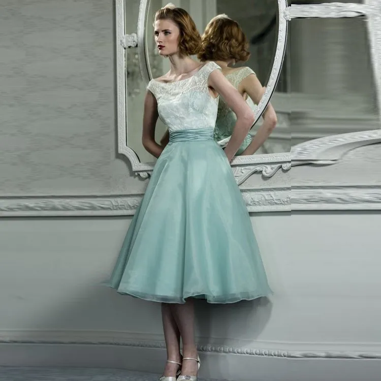 Chic Vintage Mid Calf Lace Evening Dresses Modest Old Green Formal ...