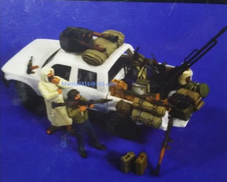 1/35 Scale Modern Afghan Soldiers And Parcels (not Including Car) 2 ...