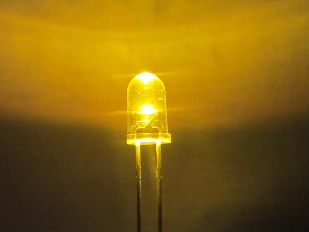 100pcs 5MM DIP Yellow *near orange) light Led Diode F5 yellow light ...
