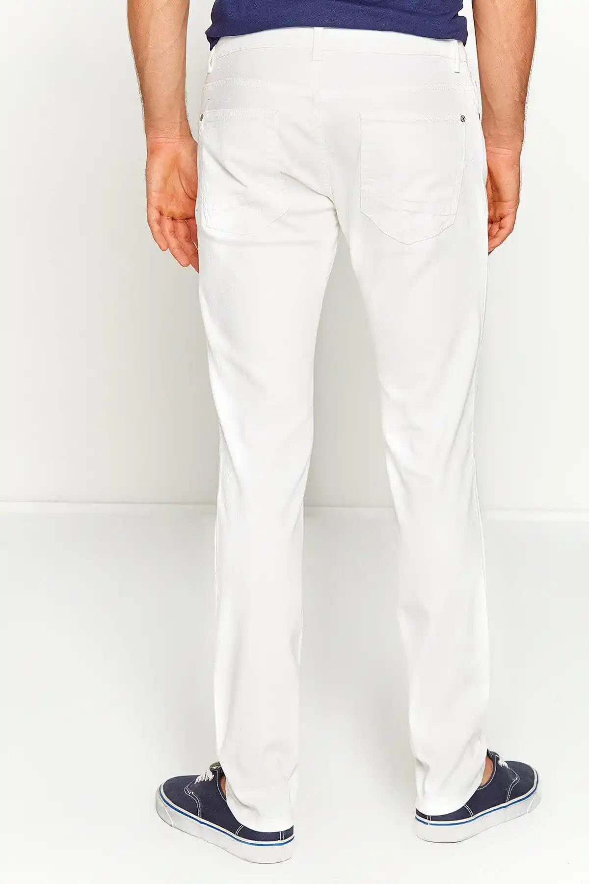 white trousers,trousers - 伤感说说吧