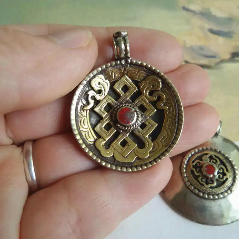 TBP503 Tibetan Jewelry Tibet Endless Knots Amulet Nepal Vintage ...