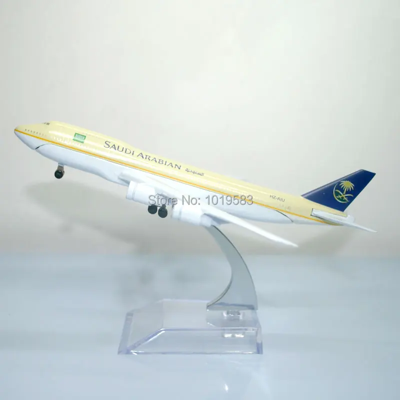 Brand New 1/400 Scale Airplane Model Toys SAUDI ARABIAN AIRLINES Boeing ...