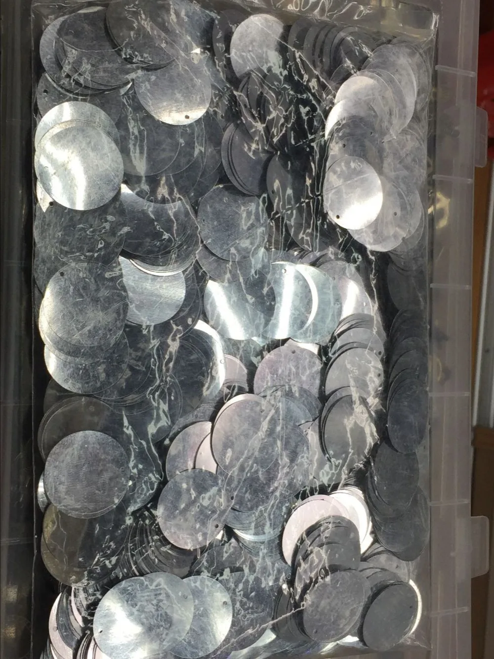 50g-Large-Round-Sequins-30mm-PVC-Sequin-Flat-Round-Paillette-Decoration ...