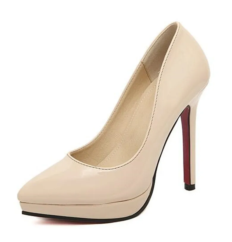 marque chaussure femme avec semelle rouge