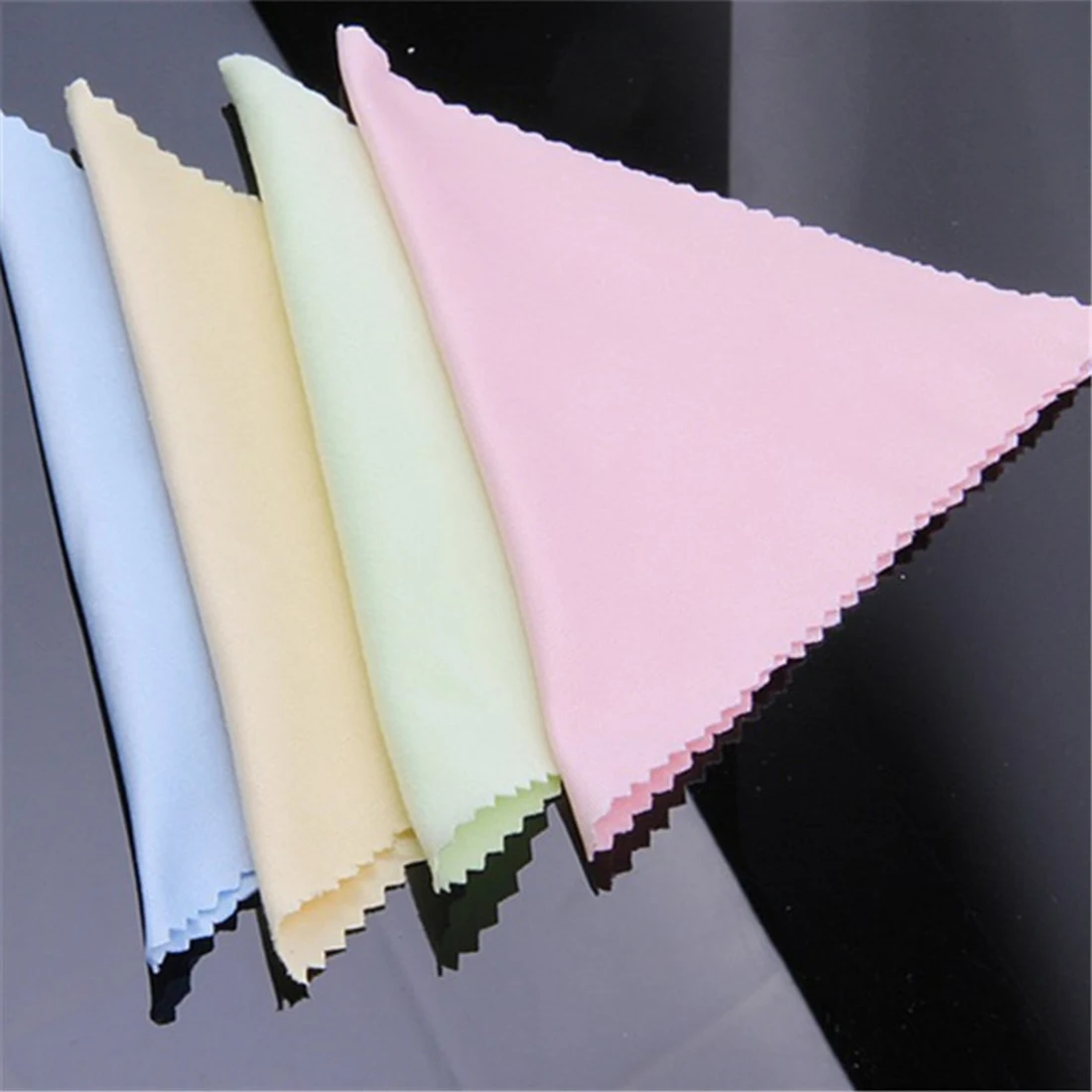 New Style Sunglasses Eyeglass Cleaning Cloth Microfiber Clean Lenses new-style-sunglasses-eyeglass-cleaning-cloth-microfiber-clean-lenses
