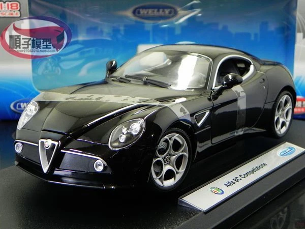 Alfa Romeo 8c Black