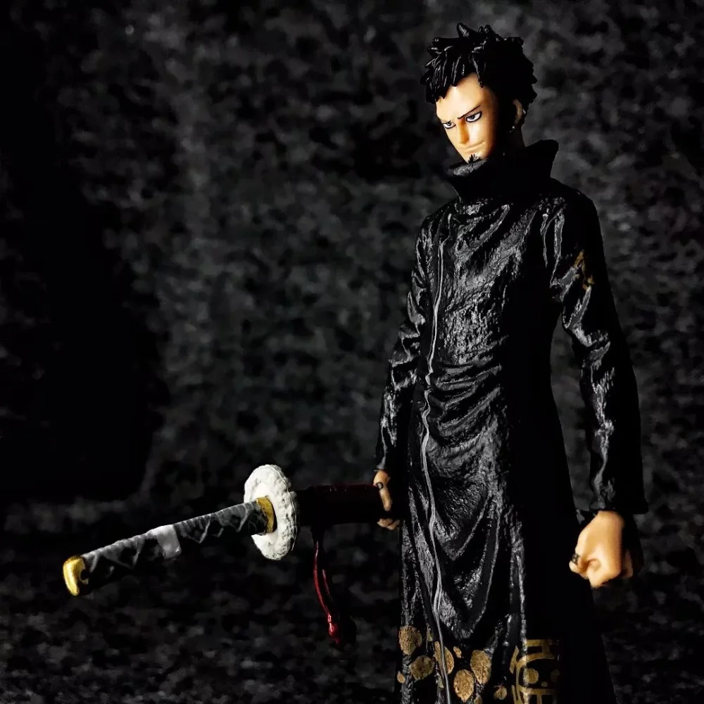 Trafalgar Law Action Figure PVC 18cm | One piece Merchandise | Up to 80 ...