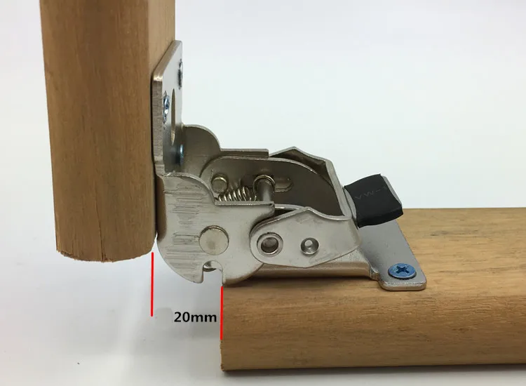 Self Locking Hinges