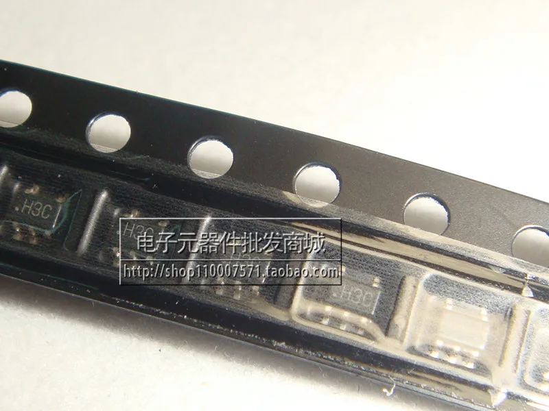 IC AD8033AKSZ AD8033AKS AD8033A AD8033 SOT 353 Original authentic and ...