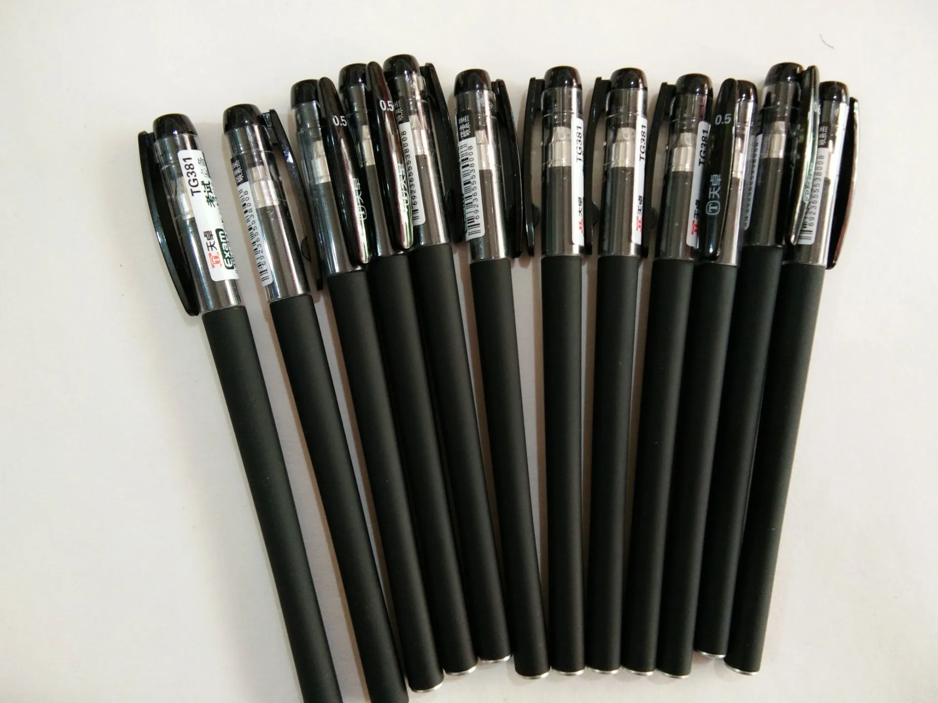 12pcs/box black plastic 0.35mm test exam neutral pen exam gel pen ...