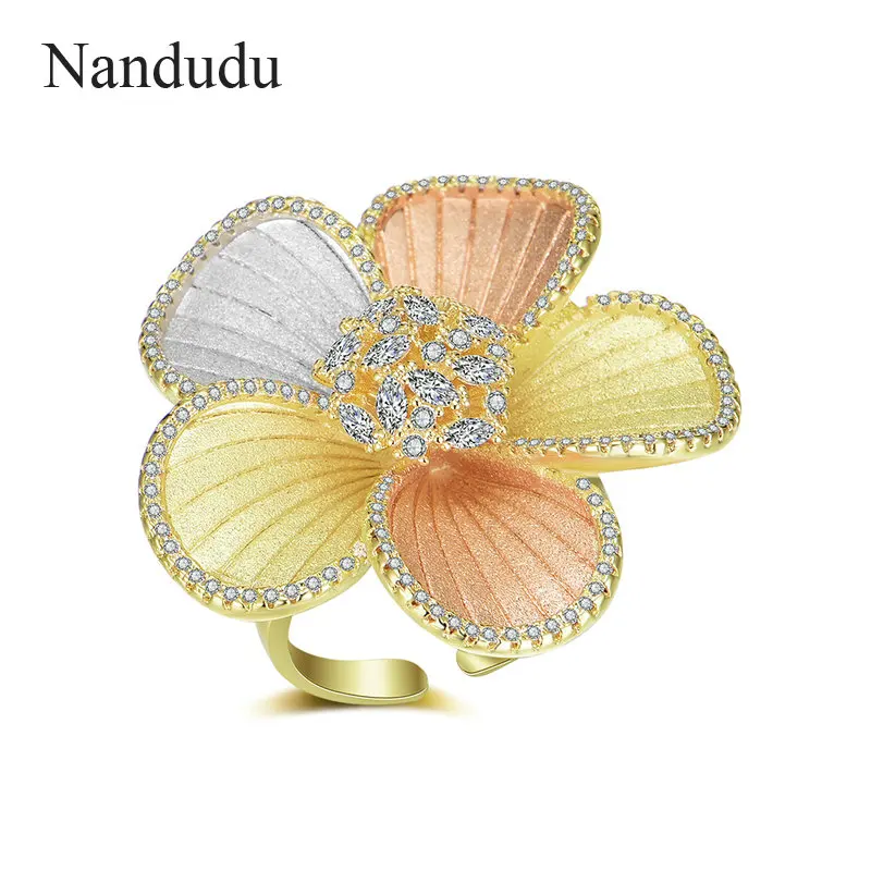 Nandudu nuevo anillo de flores de circonio cúbico AAA de tres tonos de ...
