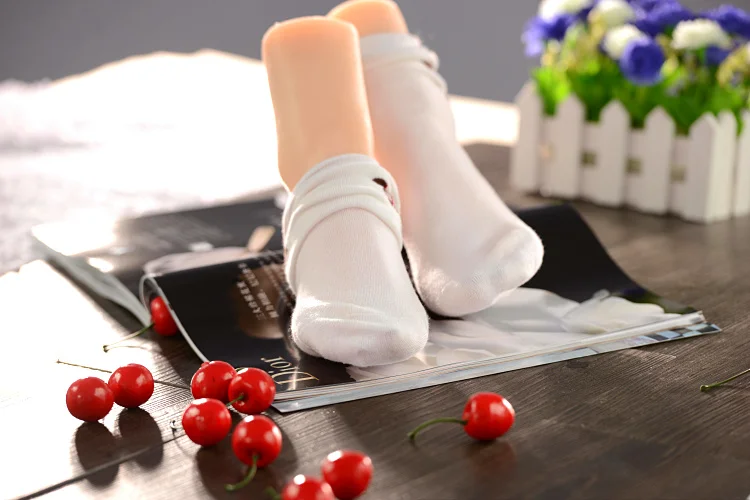New White Sox Girls Foot Fetish Foot Model Simulation Fake Beautiful Woman Sexy Feet Worship