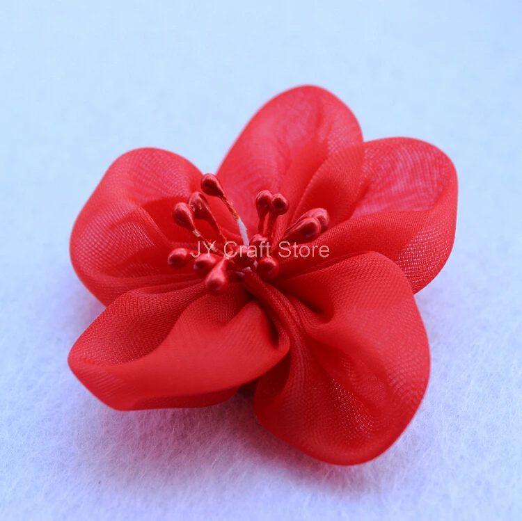 Juego de flores de seda de novia rojas con centro de flores estampadas ...