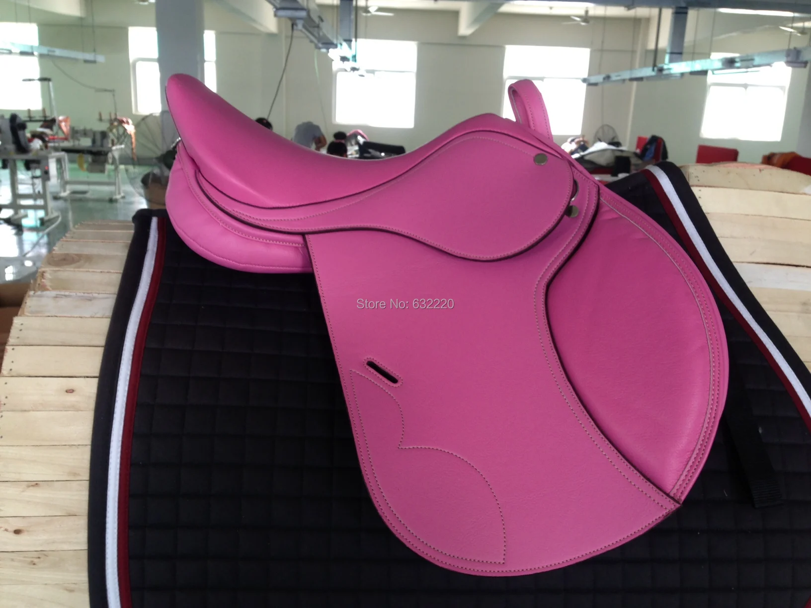 Child-Horse-Riding-Pink-Color-Quality-Resin-Framework-Saddle-15-5-Kid ...