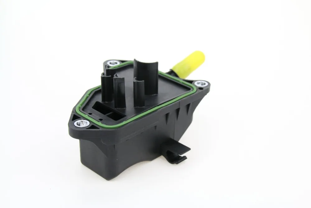 For Mercedes Benz C300 SLK350 Engine Crank Crankcase For Oil Separator ...