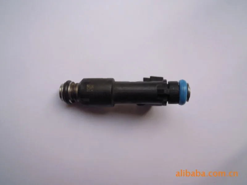 car-fuel-injector-96493843.jpg