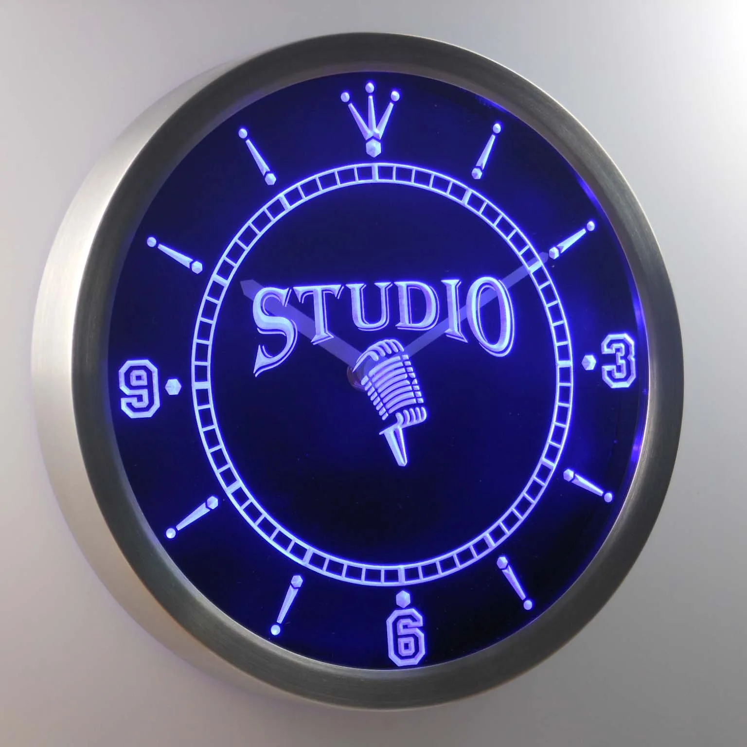 nc0349-Studio-On-the-Air-Microphone-Neon-Light-Signs-LED-Wall-Clock.jpg