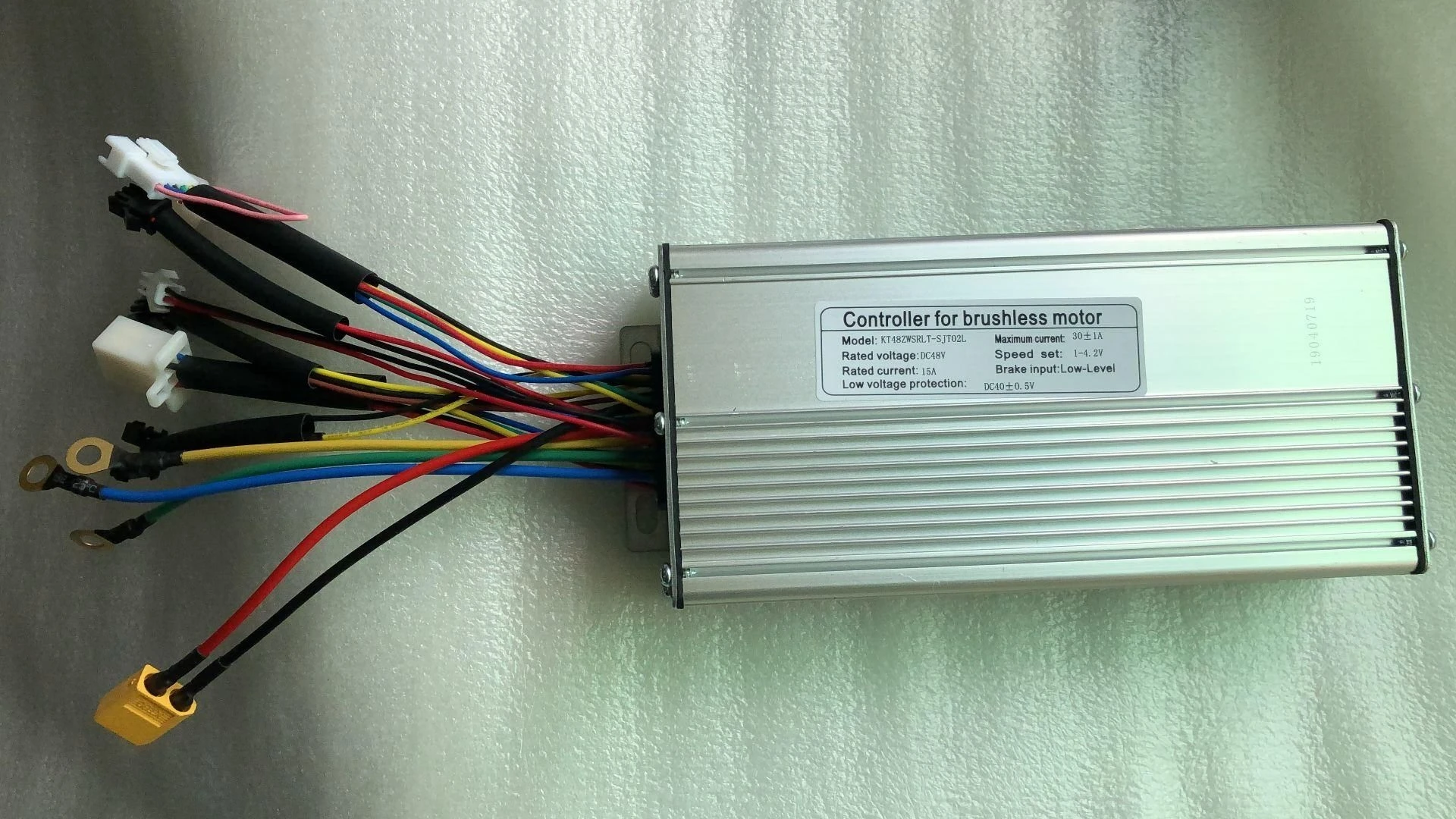 Controller still has voltage with no battery? Also somehow acting like ...