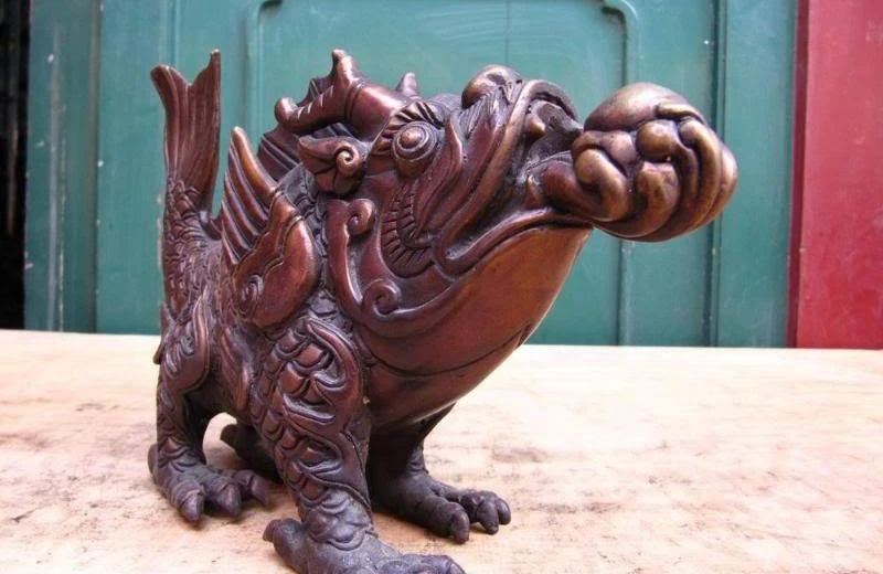 7 Chinese Peculiar Pure bronze Copper Carved beast Dragon Fish Play ...