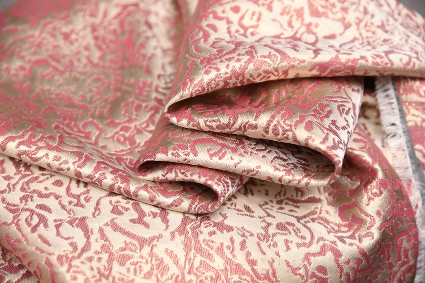 Hu Hu Cloth Store Weighs 35 Tons Of Silk 1.4 Mm 85 Yuan One Meter ...