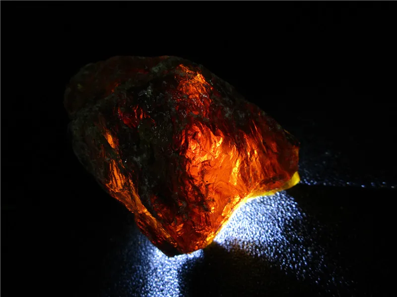 Natural Red Blood Amber Minerals Stones Perot Blood Crystal Rock ...