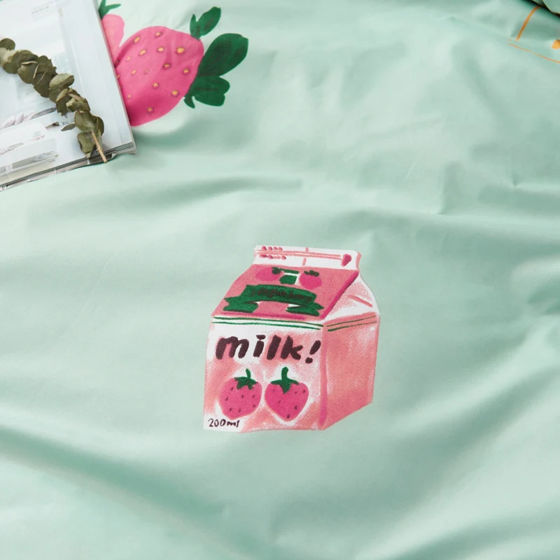 Fresh Green Color With Red Strawberry Print Girls Duvet Cover Twin ...