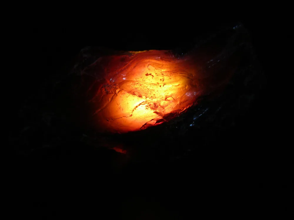 Natural Red Blood Amber Minerals Stones Perot Blood Crystal Rock ...
