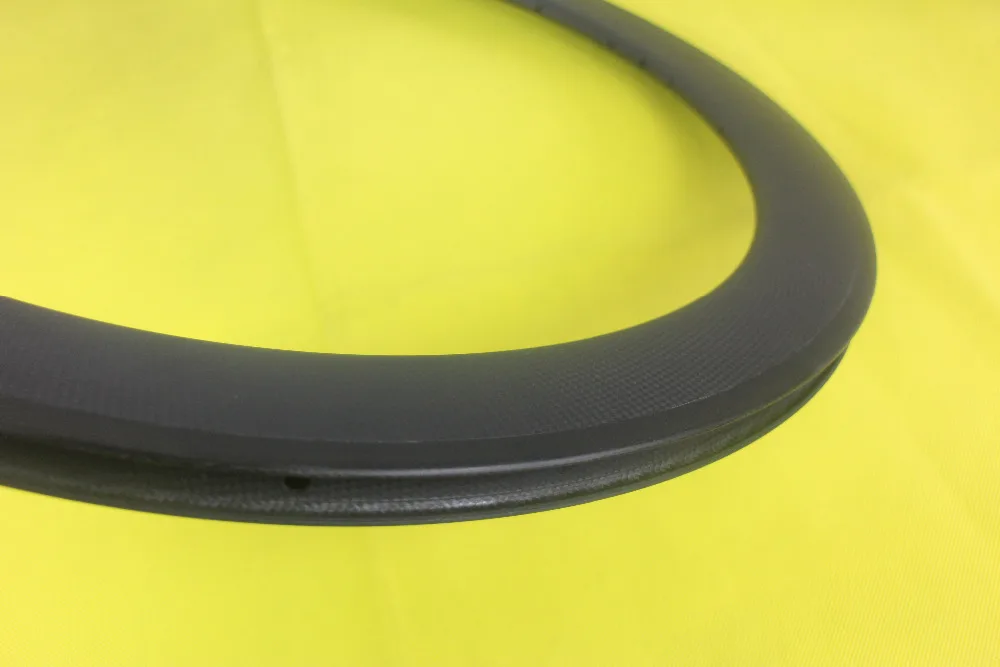 60mm Clincher Carbon Rear Rim 28 Holes 23mm Width Basalt Braking Track ...