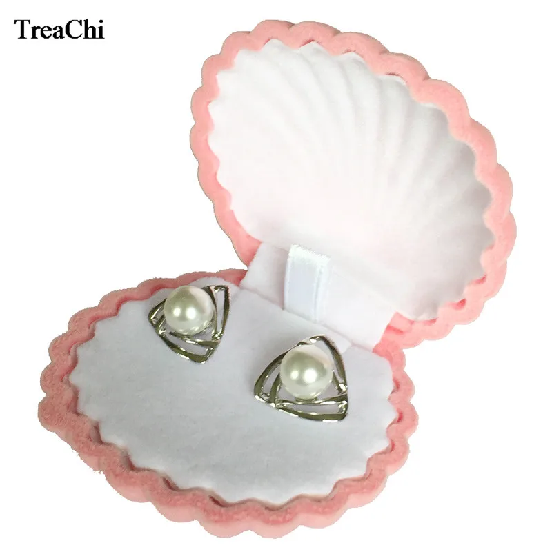 Clam Shell Jewelry Box with Velvet Cover - Life Changing Products