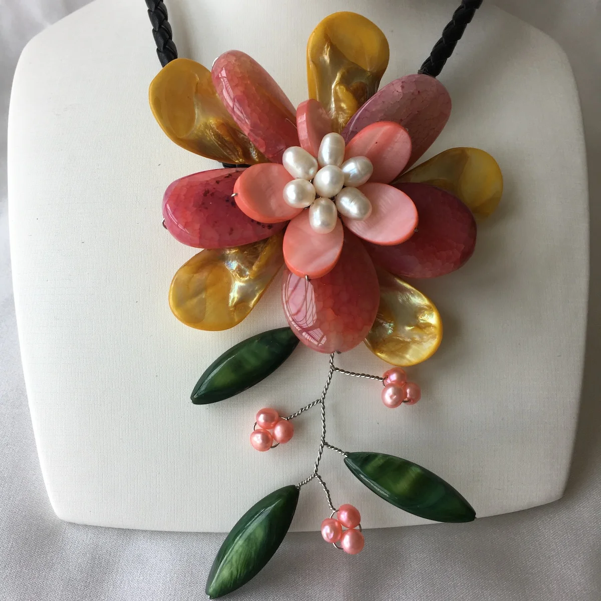 Most Popluar Peach Pink Agates Yellow Mother Of Pearl Shell Flower ...