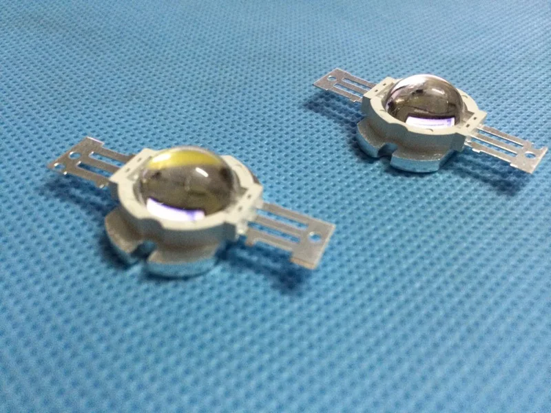 New-10W-10-12V-high-Power-led-diodes-with-glass-lens-90degree.jpg
