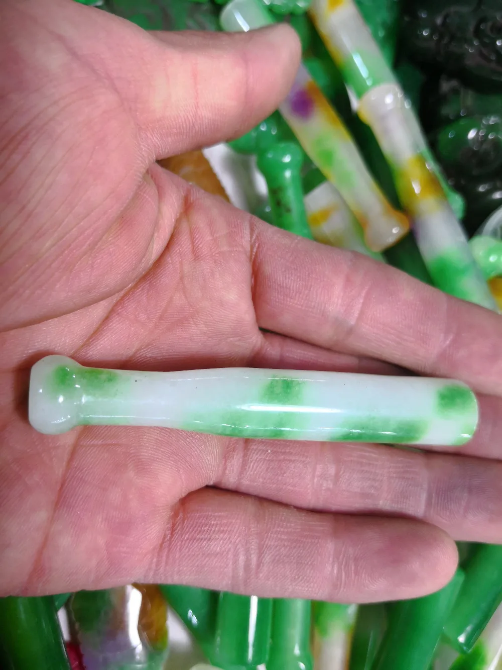 china-hand-carved-green-jade-cigarette-holder-jade-natural-jade
