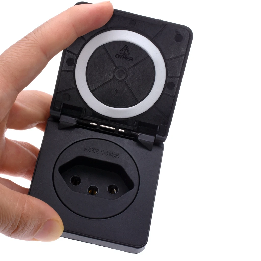 Brazil Waterproof Dustproof Industrial Socket 10A 250V IP54 AC Power ...