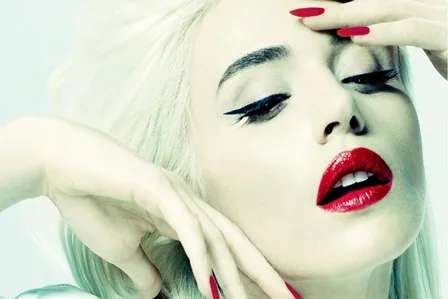 Gulsen singer Turkish pop star lipstick red sexy feel mood emotion 4 ...