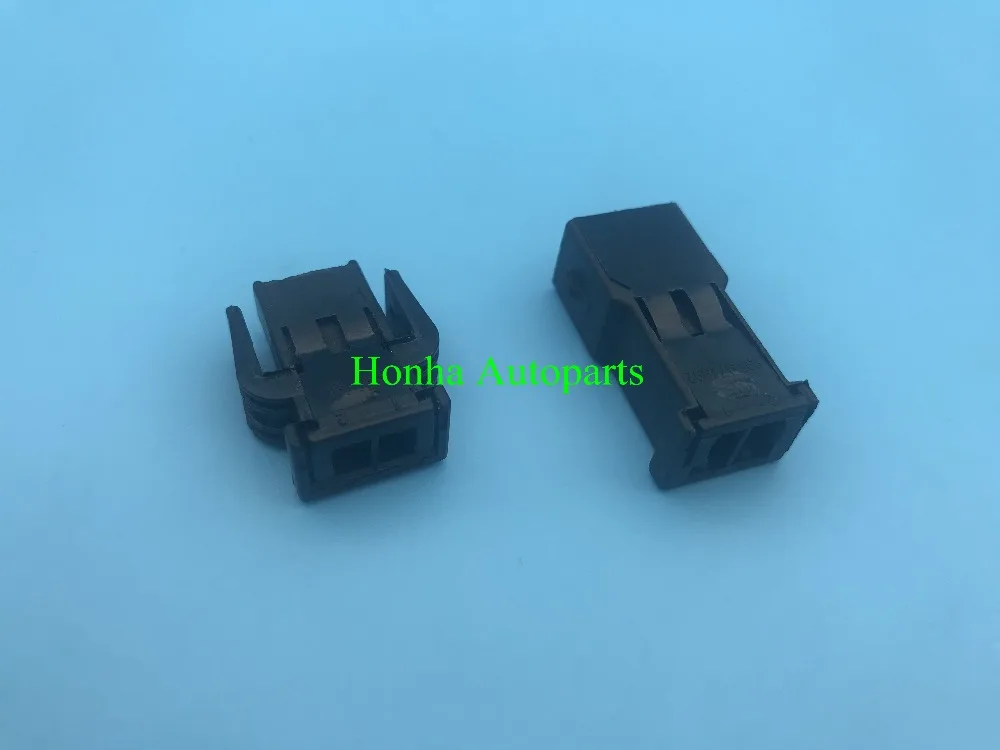 Free-shipping-group-2-pin-connector-housing-plug-893971632-893-971-632.jpg