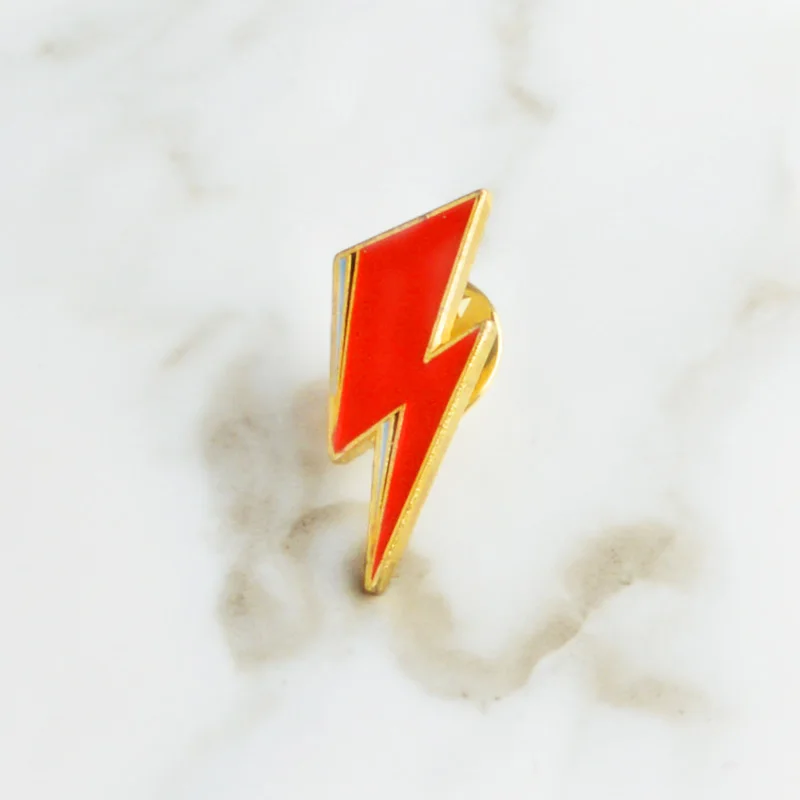 Attack On Lightnin Pins Aladdin Sane Lightning Bolt Bagdes Brooches ...