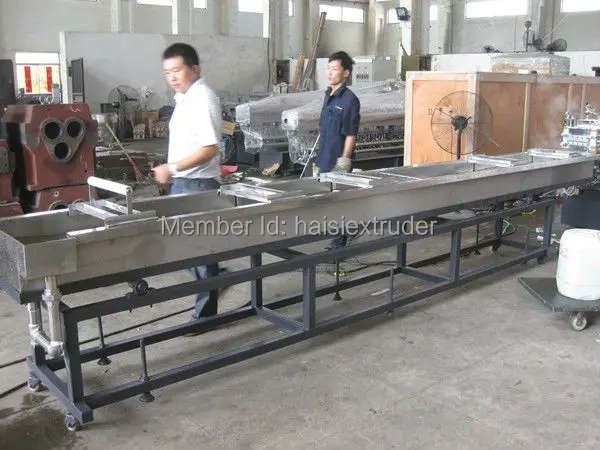 3m-long-water-bath-water-trough-for-cooling-matching-extrusion.jpg