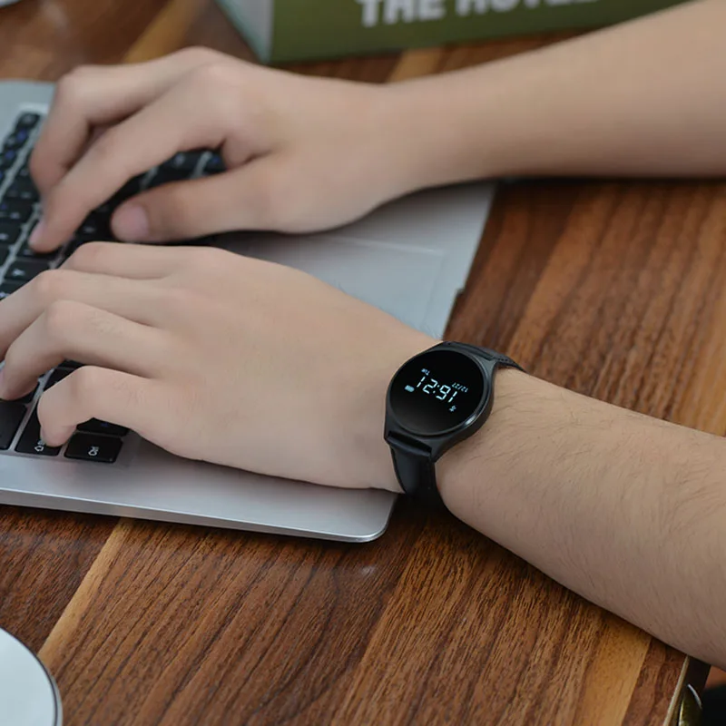 2020 최고의 스마트 워치 라운드 모양 스포츠 Smartband 심장 박동 모니터 보수계 블루투스 Smartwatch 웨어러블 ...