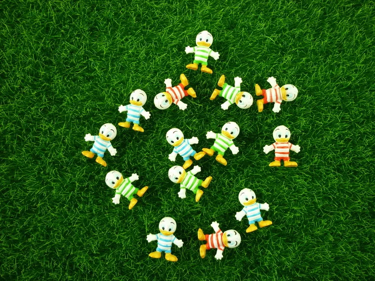 Pato Donald 200 pçs/set três cores misturadas Mini cápsula figuras ...