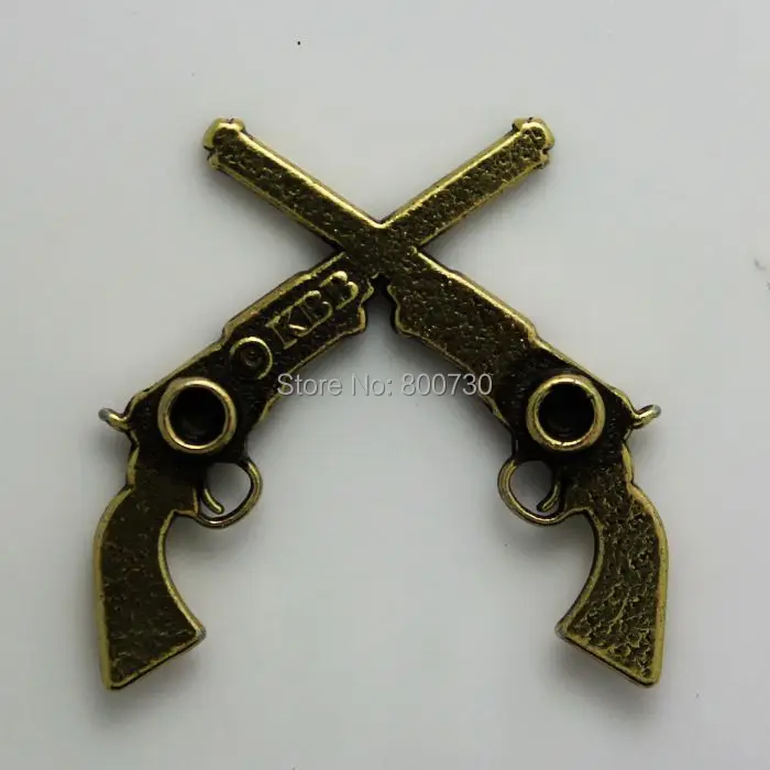 Crossed Colt Revolvers